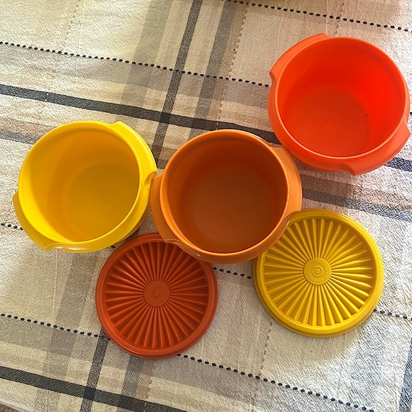 Tupperware | Kitchen | Retro Vintage Tupperware Servalier Bowls 97 ...